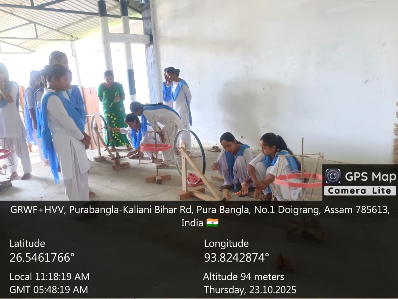 Weaving classes – Marangi Mahavidyalaya